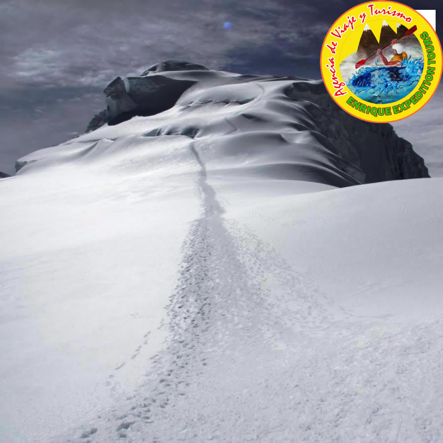 Nevados Pisco Copa Alpamayo Cordillera Blanca Perú